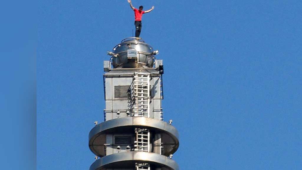 US climber scales Taiwan's tallest building without safety gear
